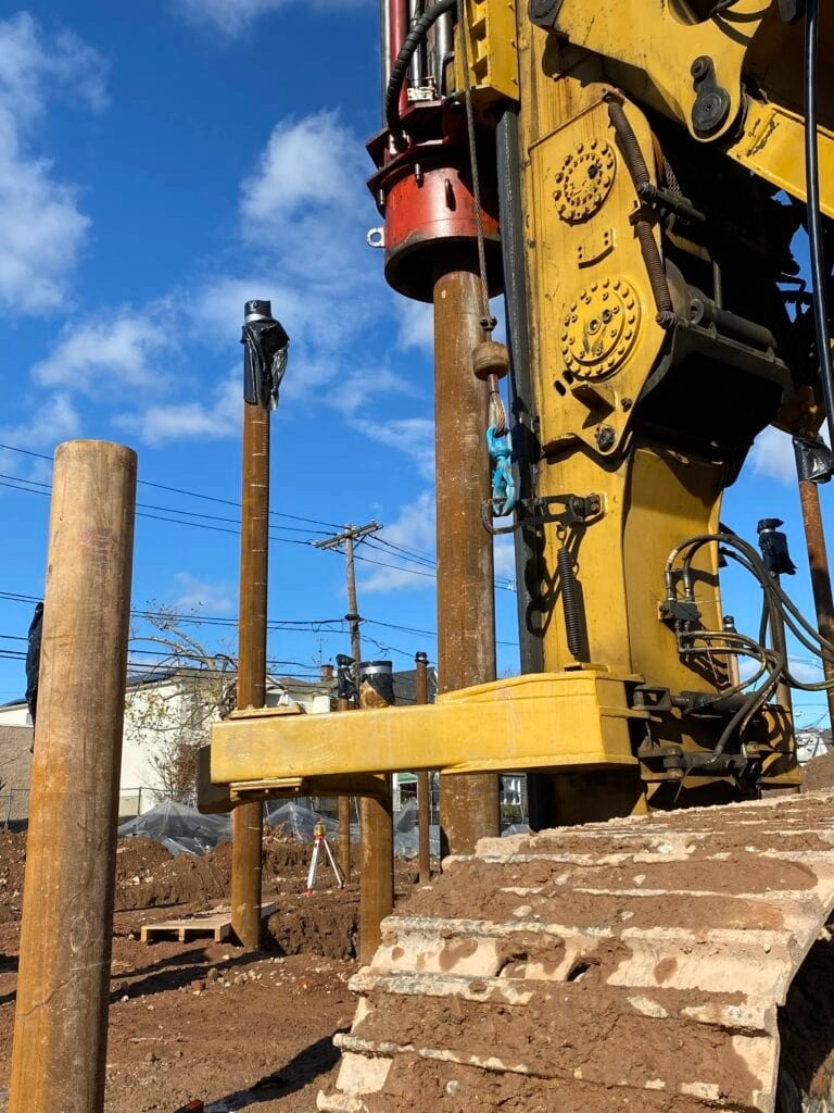 Understanding Driven Piles vs Auger Piles: Key Differences - Everstar
