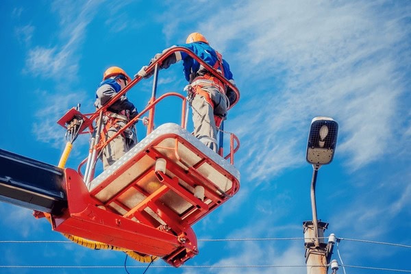 Aerial Work Platforms: Common Types of AWPs - Everstar